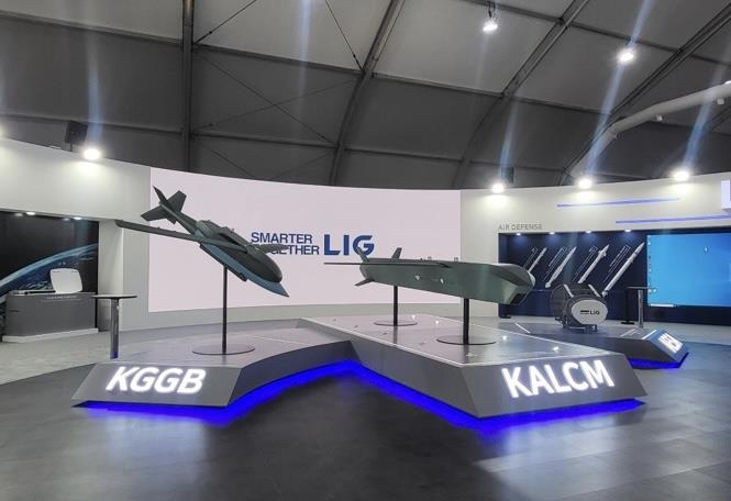 [ADEX 2023] 우크라이나戰 투입에 관심 쏠린 '드론·對드론' 부스