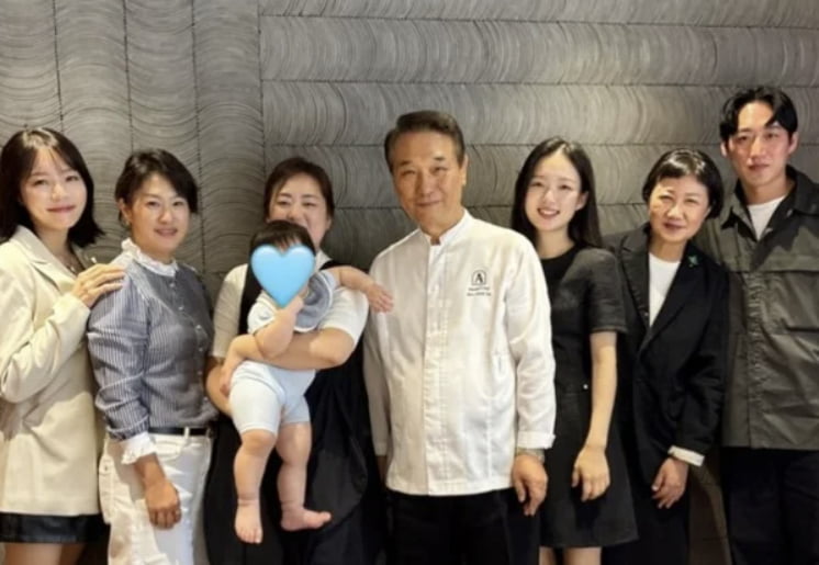 Kind-Hearted Chef Hoo Praised Again After Attending Colleague’s ...