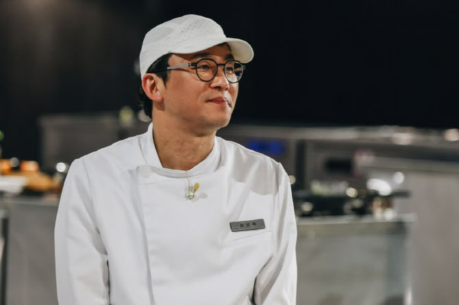 Seven Eleven Cashes In on ‘Black & White Chef’ Win with Neo25 White ...