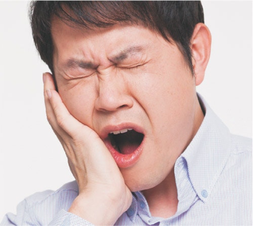 커뮤니티 자유게시판 하품할 때 턱에서 딱딱 소리 턱관절장애 의심