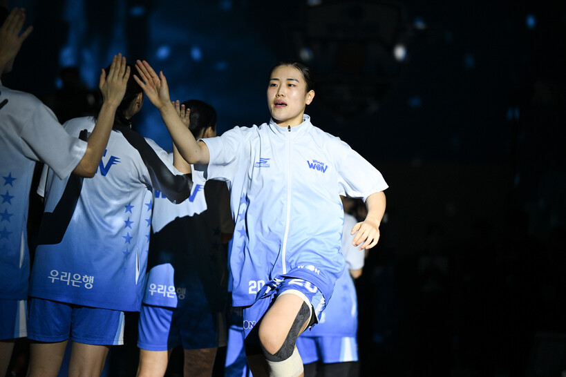 [wkbl] 이명관, 우리은행과 재계약 - MANIA