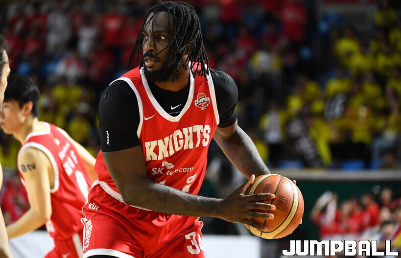 물음표 가득했던 'KBL 왕' 워니, 어떤 협상 과정 있었길래? - MANIA