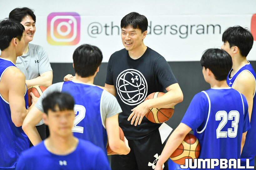 새 시즌 모드 돌입! KBL 10개 구단 팀 훈련 소집 일정은? - MANIA