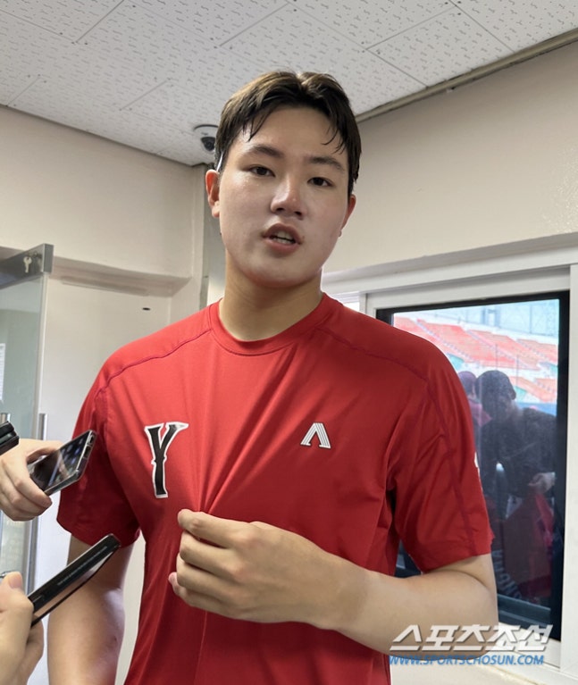 더쿠 - ML 진출? KBO리그 입단? '최대어' 장현석에게 직접 거취를 물었다