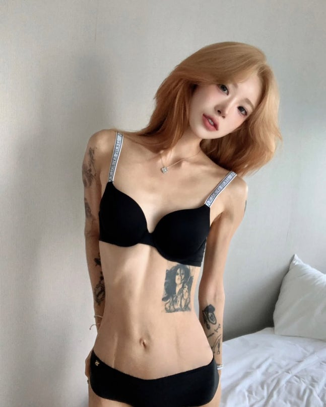 '96→41kg' 최준희, 가슴뼈 뛰어나온 '종잇장' 몸매...속옷도 헐렁 "살 호로록 빠져" | 네이트 판