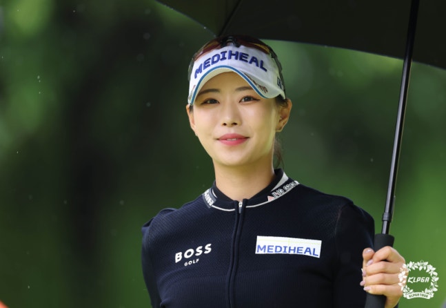 이채은, KLPGA 투어 E1 채리티 2라운드 단독 1위…이예원은 컷 탈락