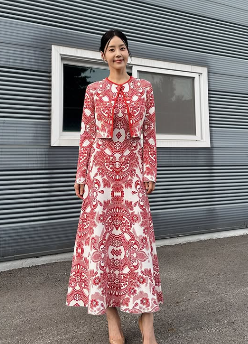 '검사' 한지혜, '172cm·51kg' 인증 후 근황…"요즘 살 너무 많이 빠져" 토로 [해시태그] | 네이트 판