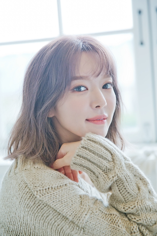 Choa (formerly of AOA), Uhm Jung Hwa and Sung Si Kyung to be the fixed ...